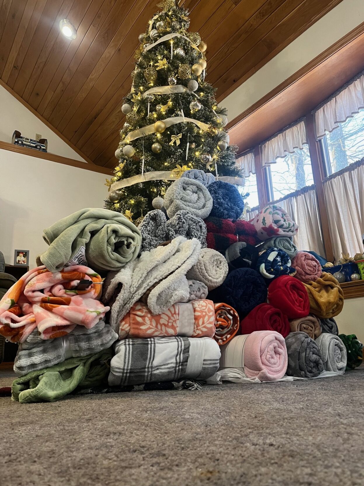 Five-year-old starts blanket drive for cancer patients | News ...