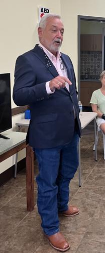 Mayor visits senior center | Hartsville | lebanondemocrat.com