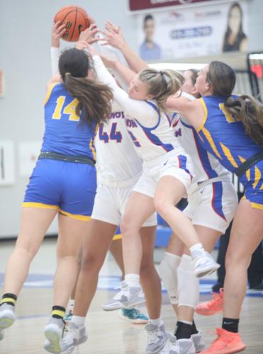 Devilettes rally to overtake Clarksville Academy | Sports ...