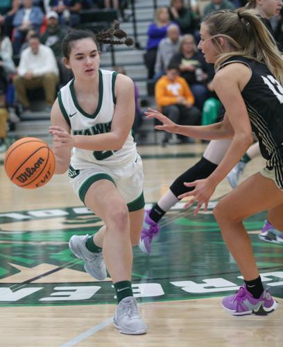Lady Hawks turn back Mt. Juliet | Sports | lebanondemocrat.com