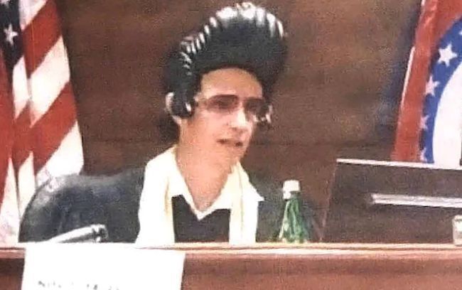 Elvis has left the bench: Court ousts Presley wannabe judge | St. Louis ...