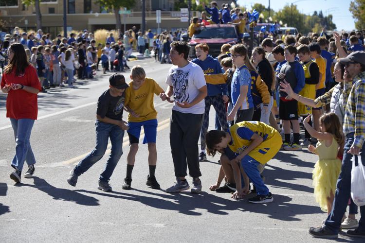 Photos from the FHS Homecoming parade | News | lewistownnews.com