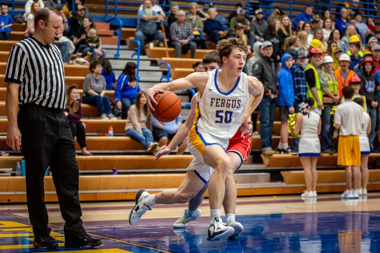 Fergus Golden Eagles vs. Glendive Red Devils | Sports | lewistownnews.com