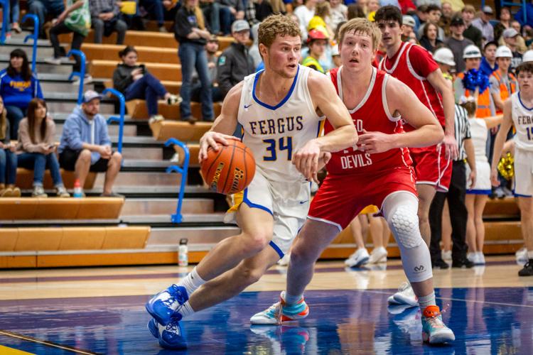 Fergus Golden Eagles vs. Glendive Red Devils | Sports | lewistownnews.com