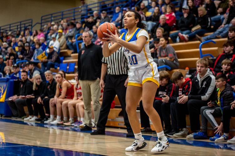 Fergus girls split weekend with Glendive, Miles City | Sports ...