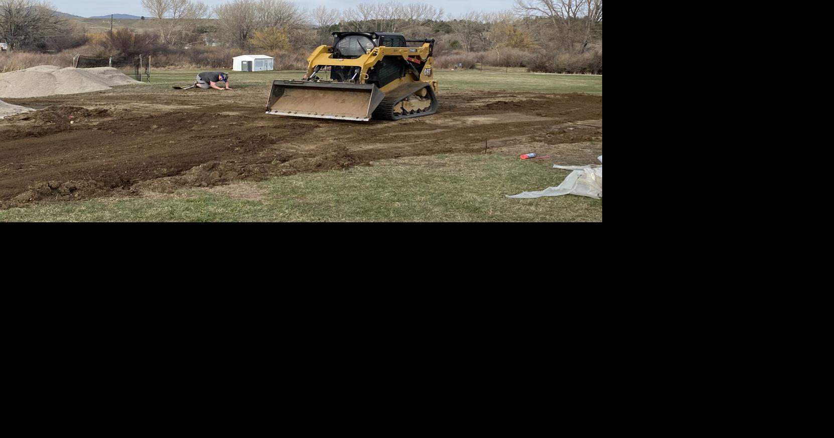 Volunteers re-do FHS shot put area | Sports | lewistownnews.com