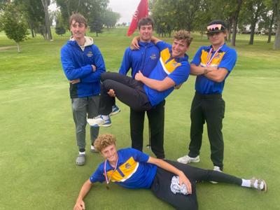 Fergus boys qualify for state golf tournament | Sports | lewistownnews.com