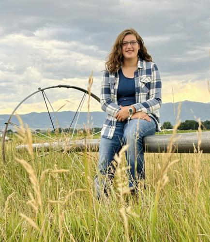 Two local students win 4-H scholarships | Community | lewistownnews.com