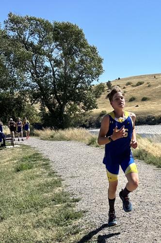 Fergus girls take first at PHS Invite | Sports | lewistownnews.com