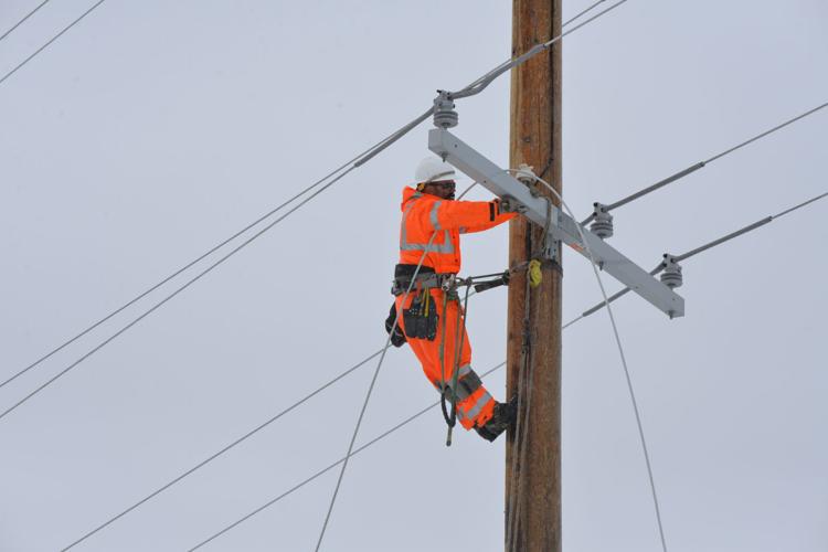 Fergus Electric works to restore power across Central Montana amid spring storm | News ...