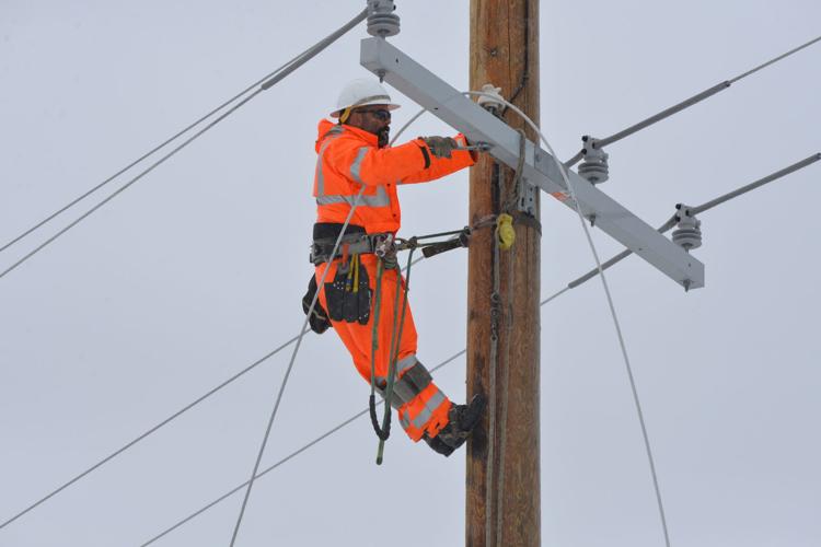 Fergus Electric works to restore power across Central Montana amid spring storm | News ...