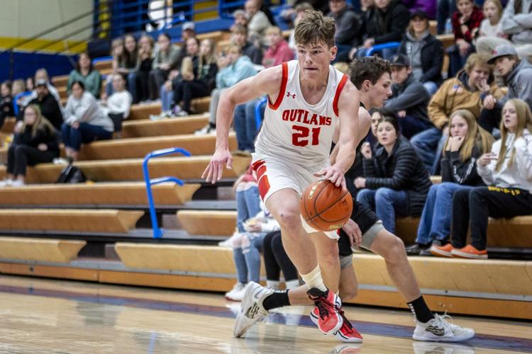 District 8C tournament action begins | Sports | lewistownnews.com