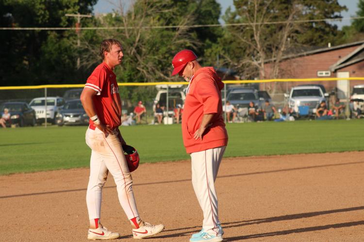 Redbirds split with Miners | Sports | lewistownnews.com