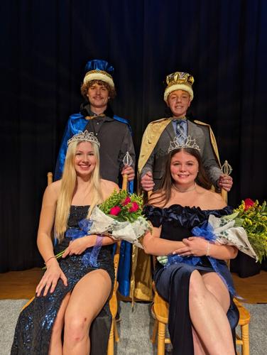 Fergus High crowns homecoming royalty | News | lewistownnews.com