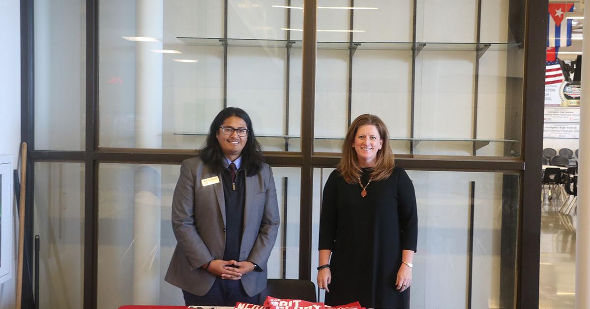 UNL’s Deb Fiddelke visits Lexington High School