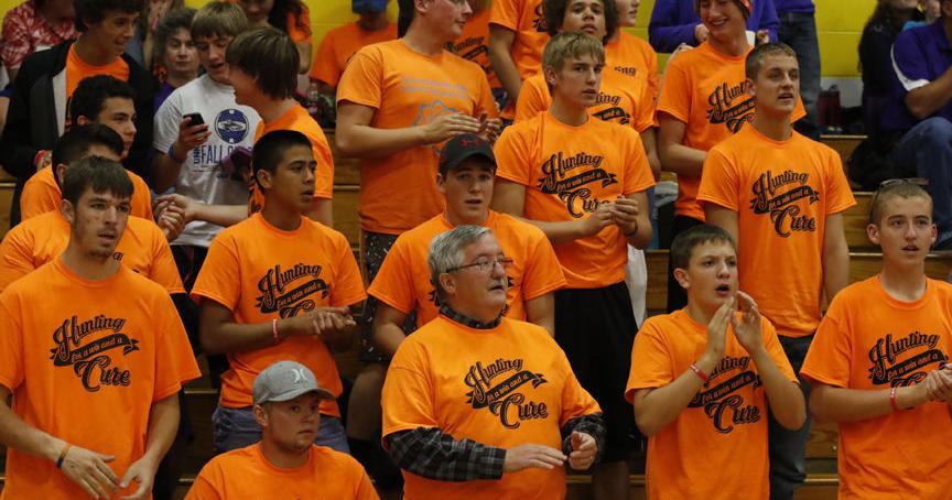 Sumner continuing to rally around Colton