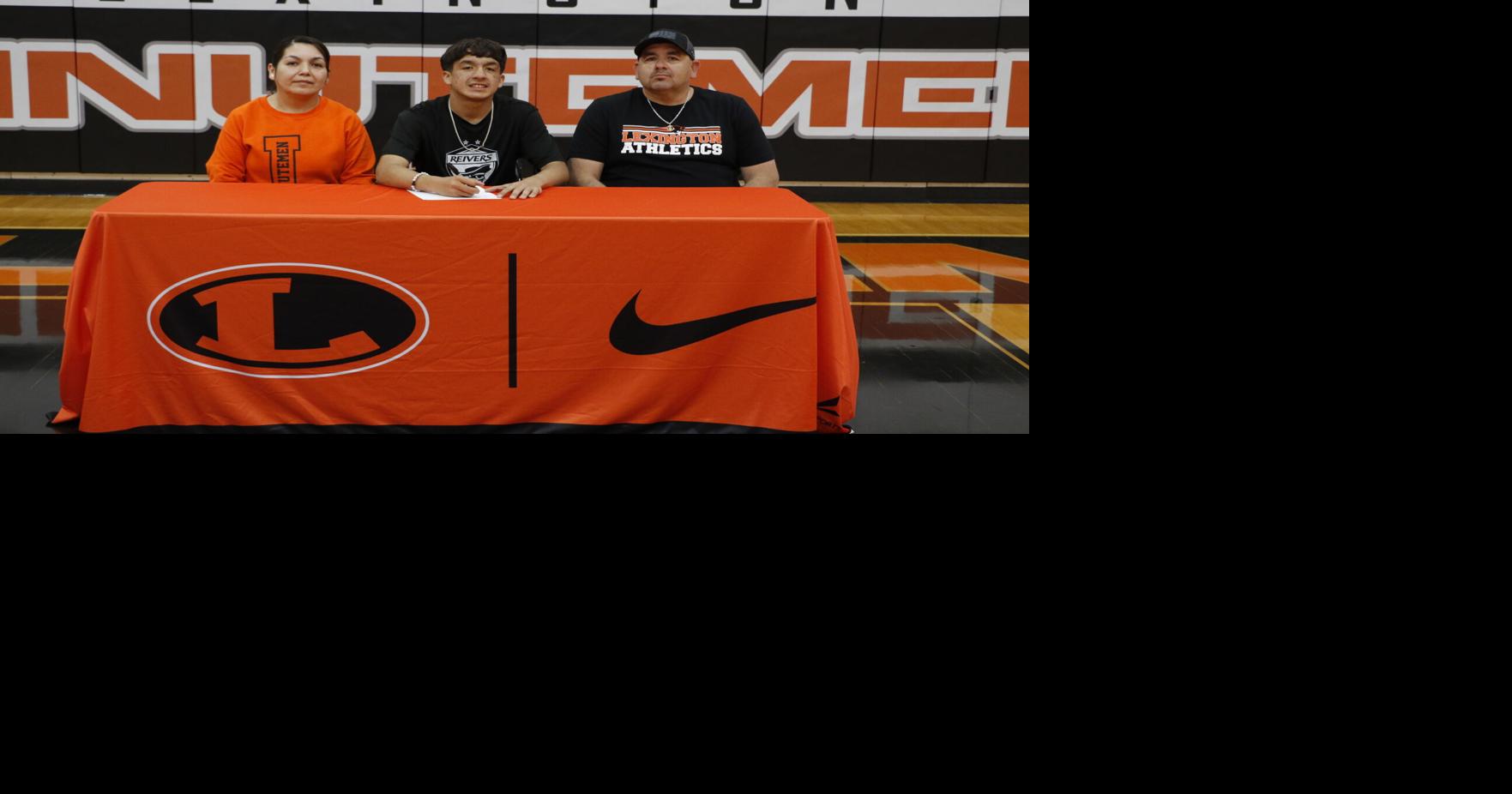 Lexington's Fernando Casillas signed to continue soccer career at Iowa ...