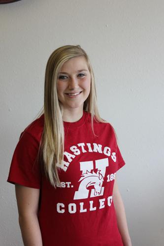 Davis to keep it red in college