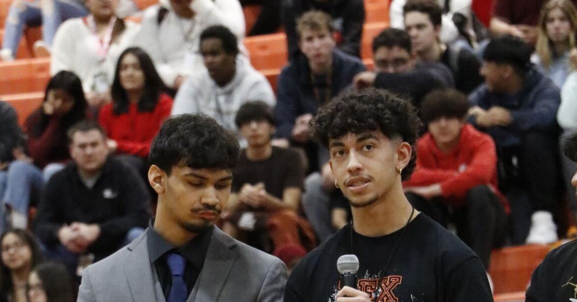 Pep rally celebrates Lex wrestlers headed to state tournament