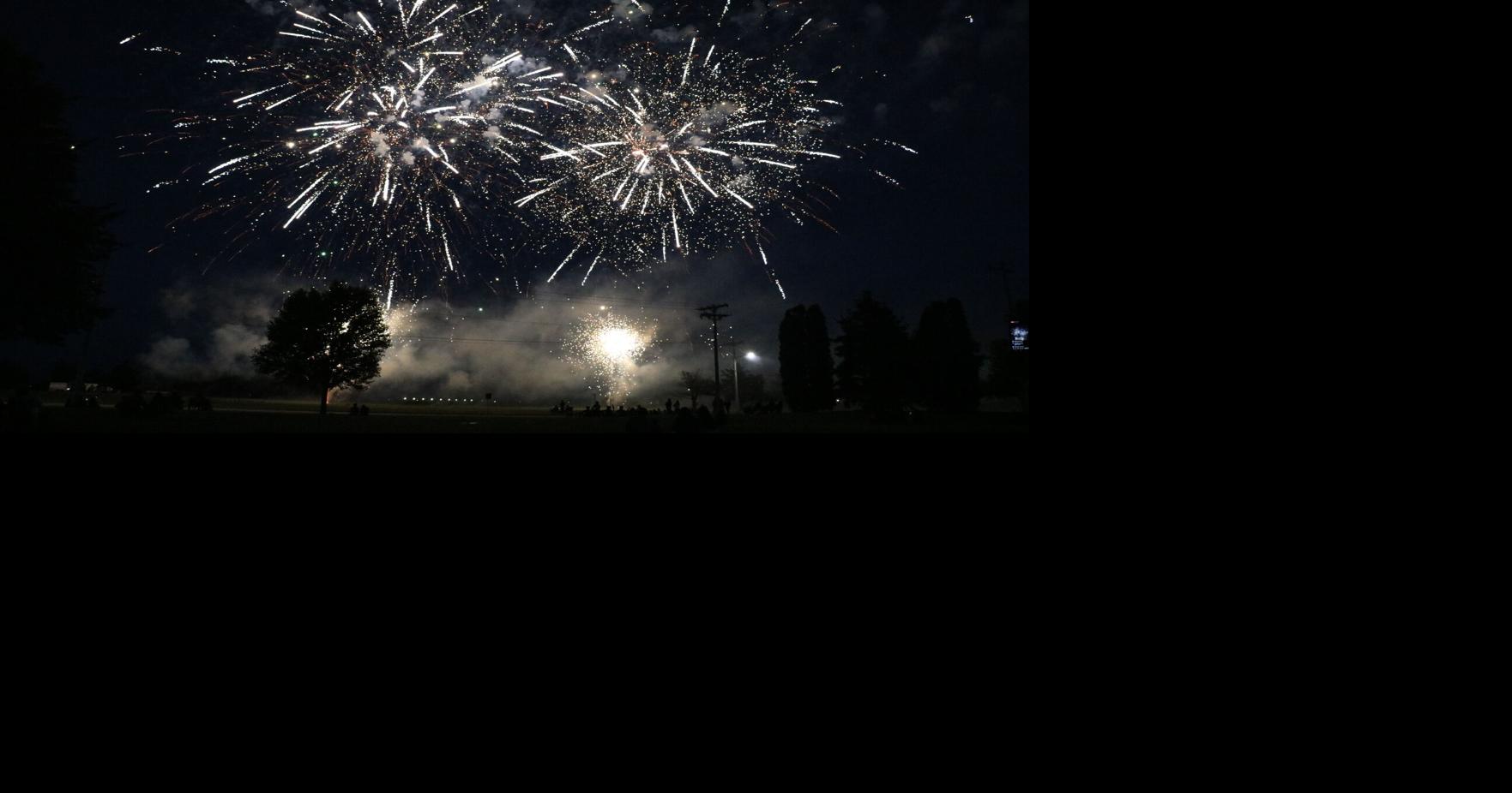 070224-lex-new-lex-150-fireworks-p2