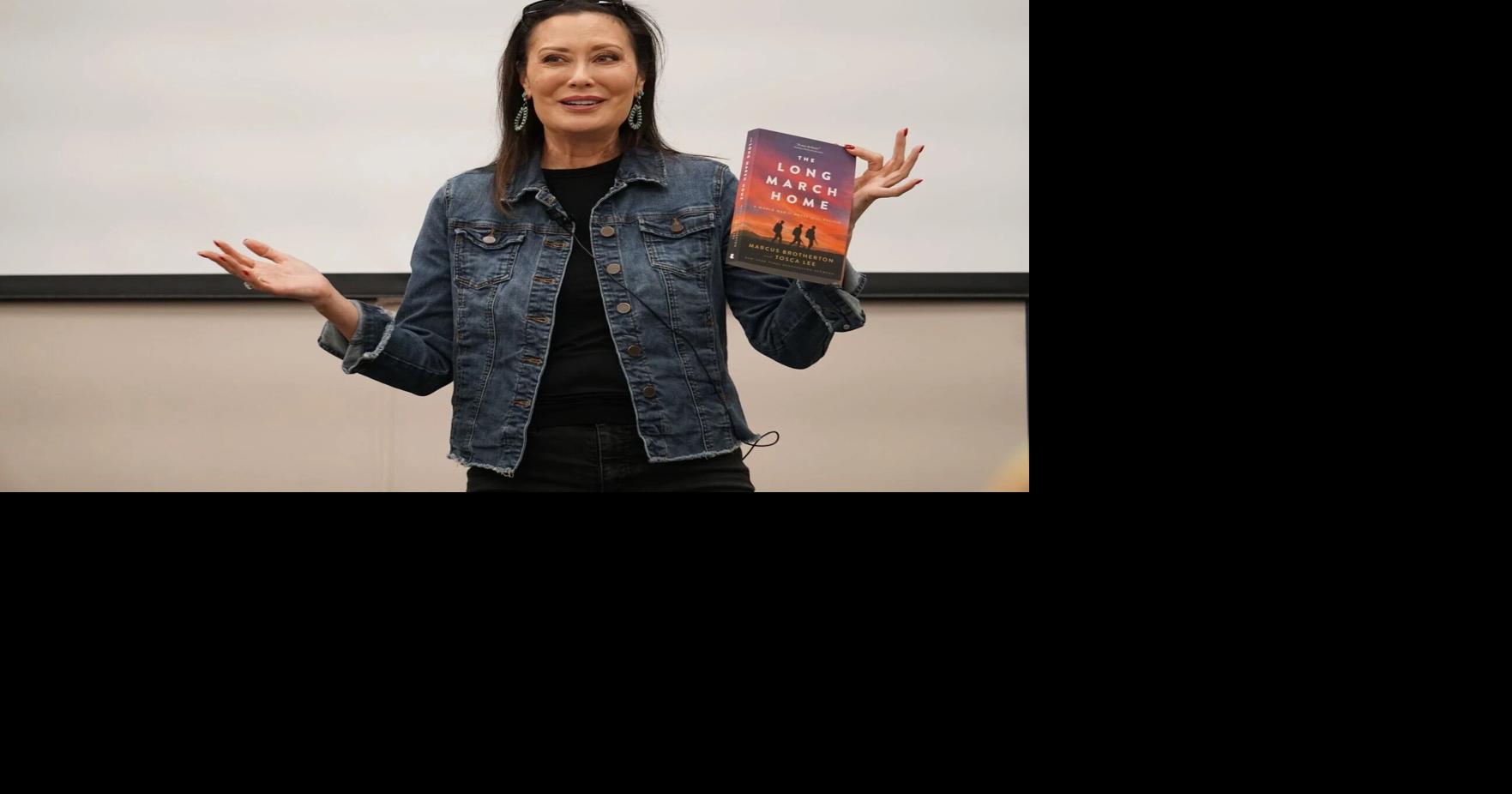 Author Tosca Lee shares writing journey at Cozad event