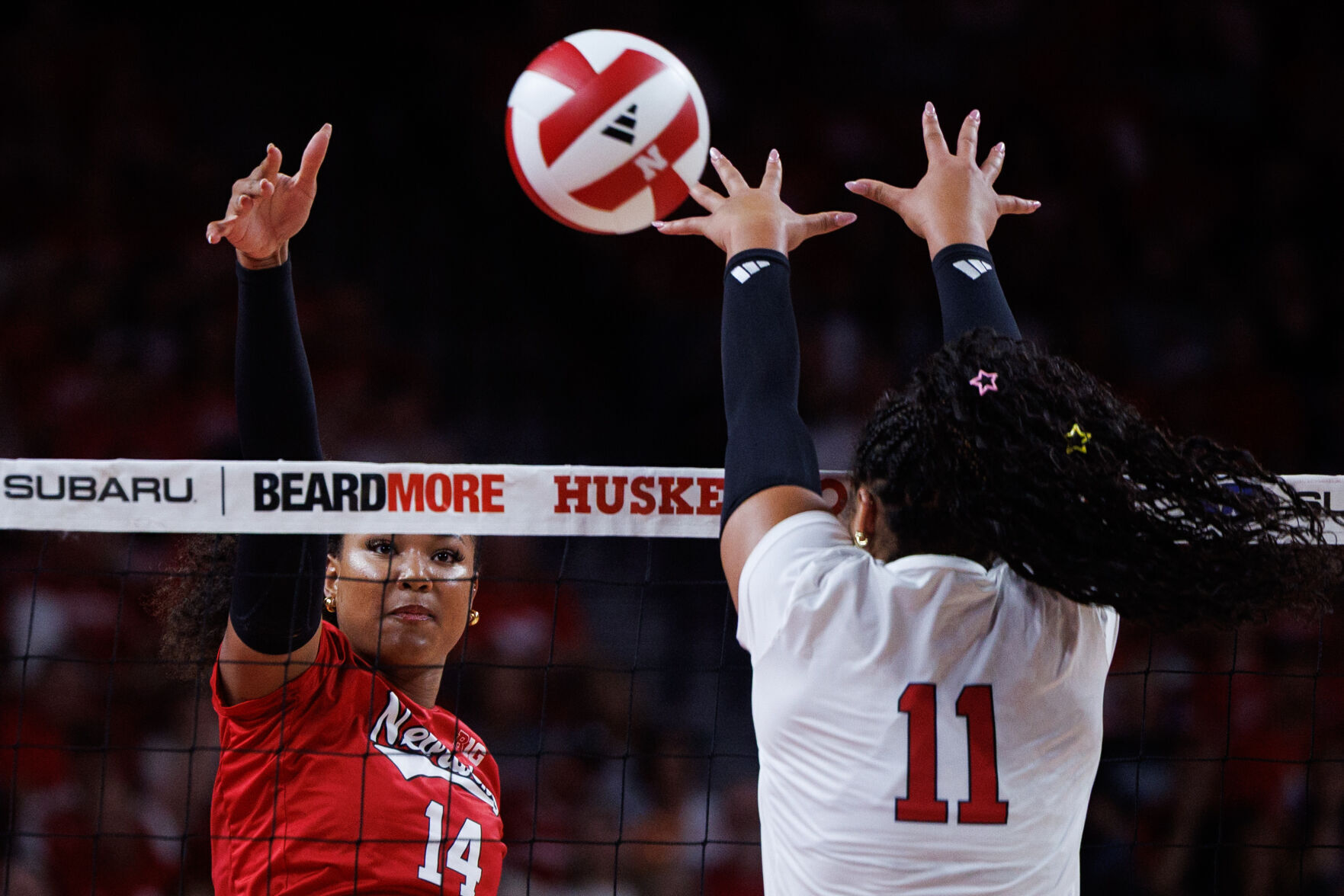 Andi Jackson Smothering Block Leads No 1 Nebraska Volleyball To