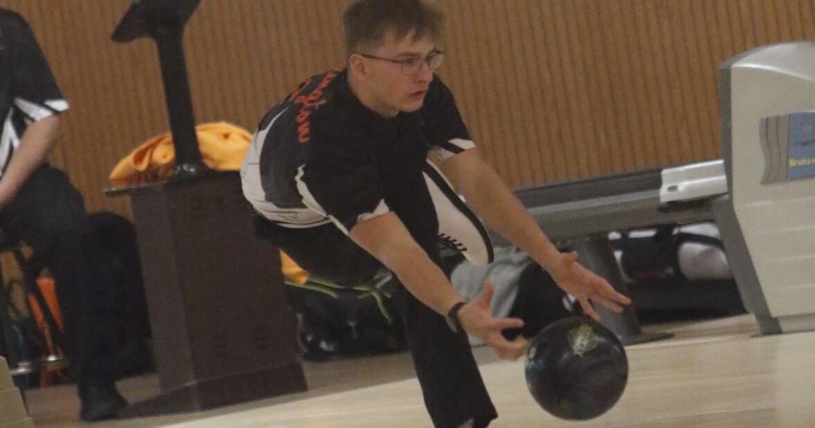 Lexington tops Ogallala in bowling dual