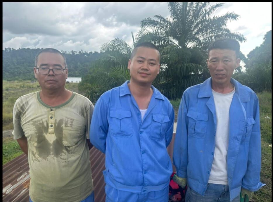 Labor Minister Revokes Work Permits of Four Chinese Nationals at Bong ...