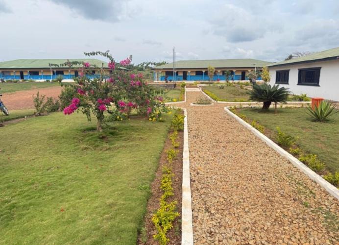 Boakai Visits CAN University in Lofa | News | liberianobserver.com