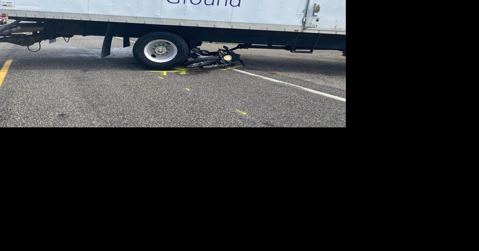 FedEx Truck, motorcycle accident closes highway | Local ...