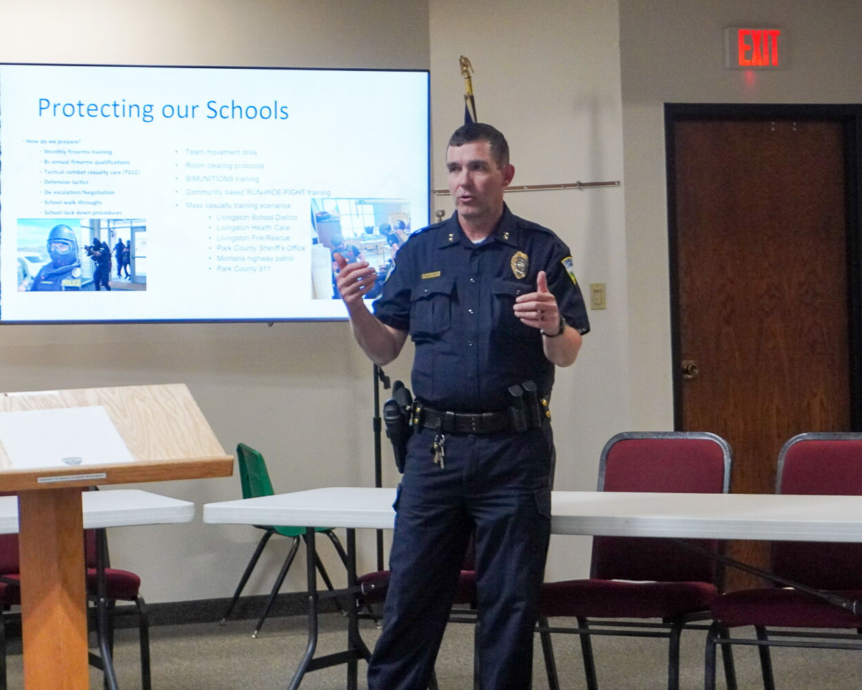 Police chief presents on crime, policing, community engagement at town ...