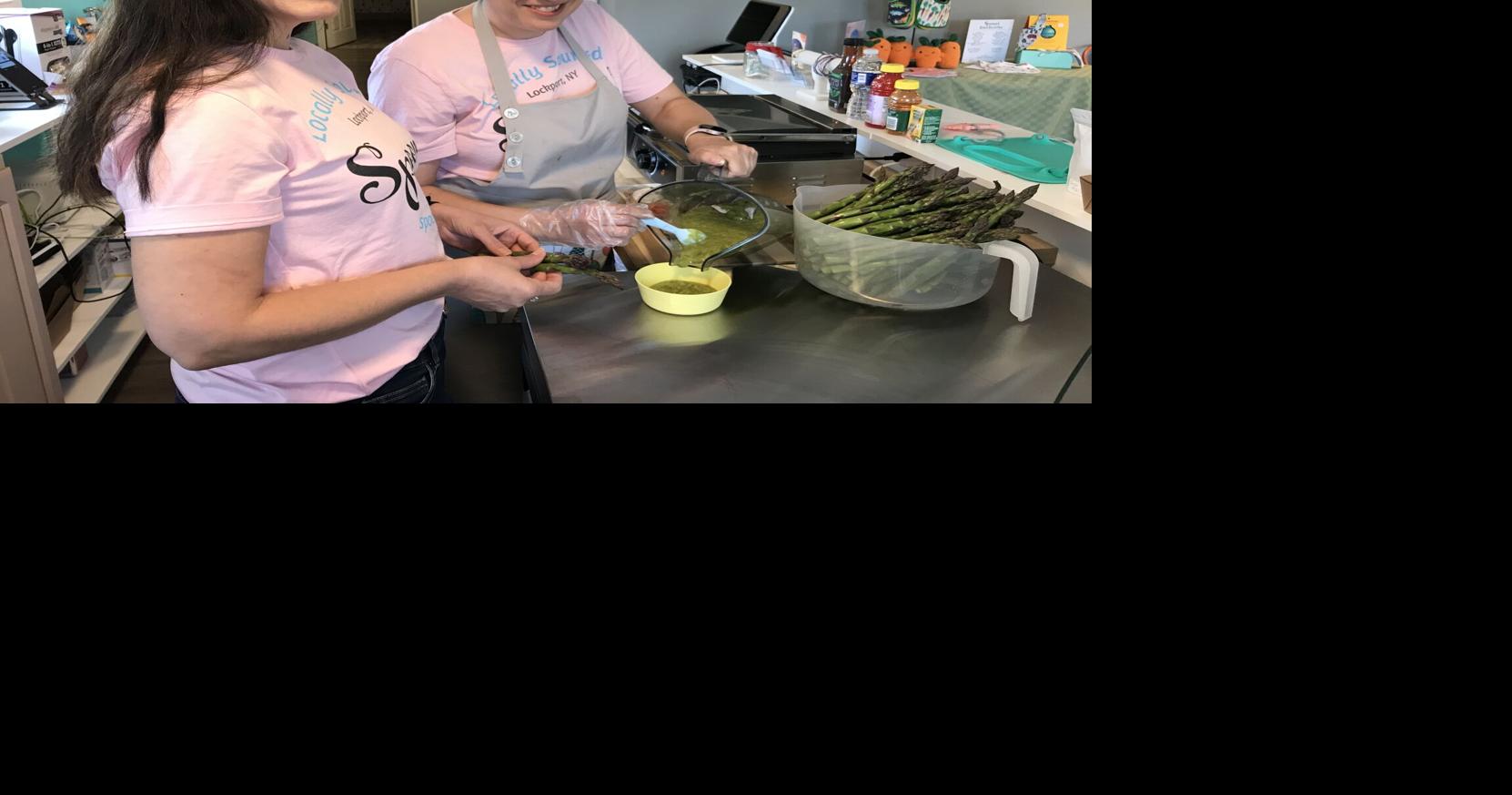 Nicole Everett and Amber Mason, owners of Spoons Baby Food Cafe ...