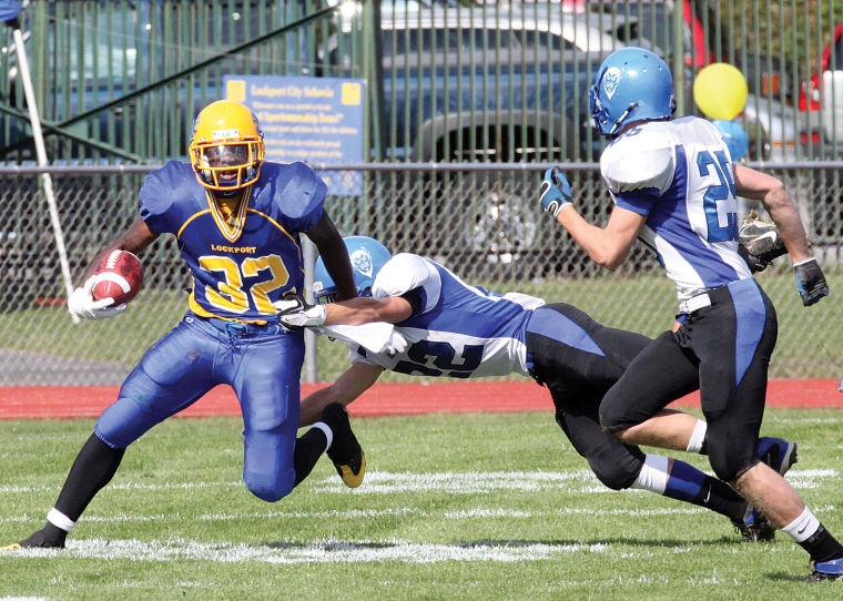 H.S. FOOTBALL: Lightning strike sparks Lions | Sports | lockportjournal.com