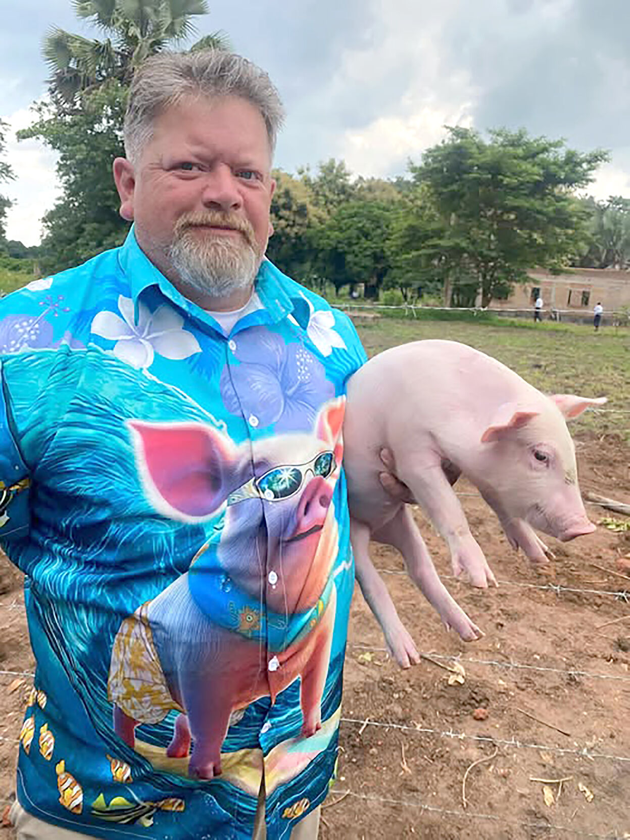 Local animal science teacher does educational outreach in Uganda ...