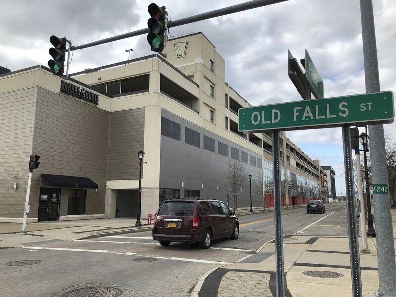 New life for Rainbow Mall in the Falls | Local News | lockportjournal.com
