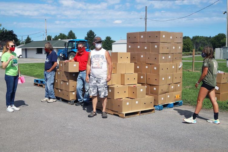 SLIDESHOW: Another busy Farmers-to- Families food box giveaway ...