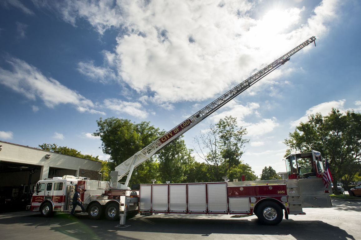 Lodi fire crew purchases new ladder truck | News | lodinews.com