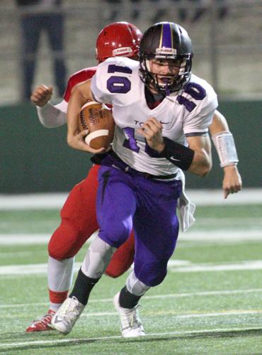 Football: Tigers use big plays to pull away from Flames and win 3rd ...