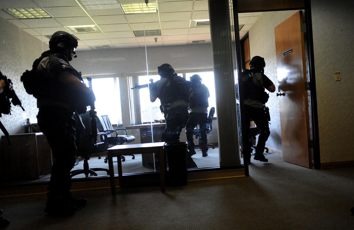 Lodi Police Department’s SWAT team trains in old General Mills office ...