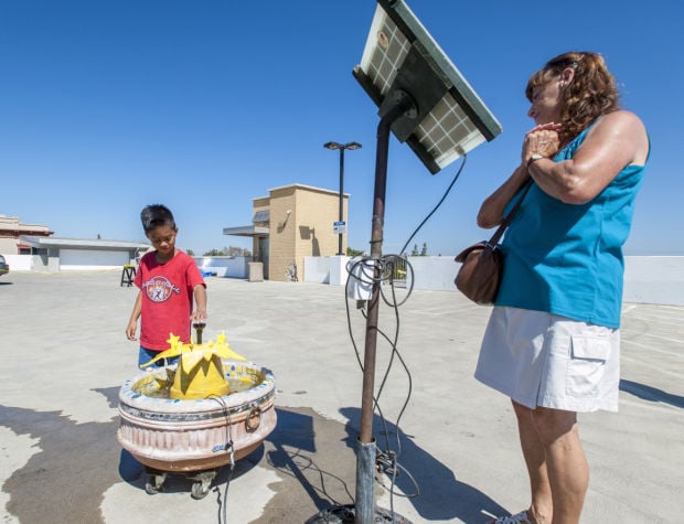 World of Wonders Science Musuem volunteer Jim Pyers inspires children ...