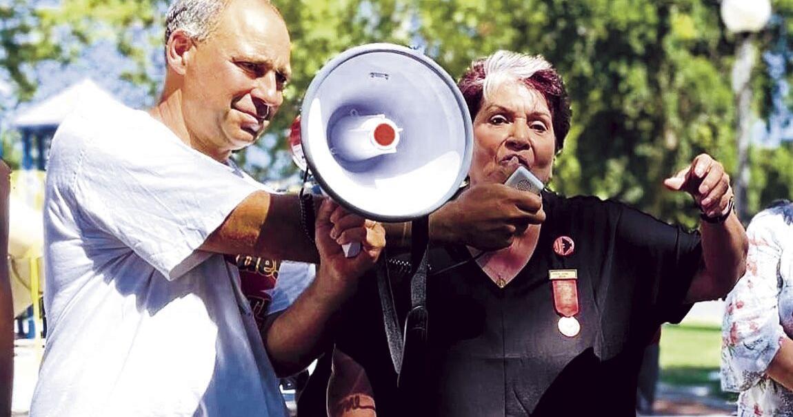 United Farm Workers stop in Lodi in push for expanded union voting ...