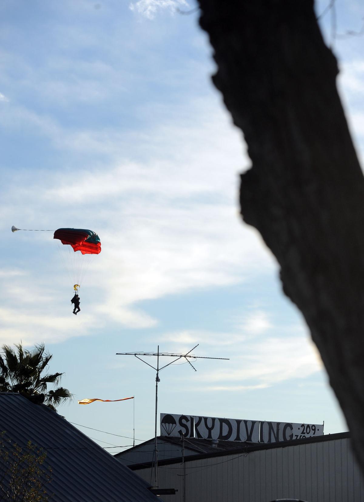 One dead in parachute accident at Lodi Parachute Center | News ...
