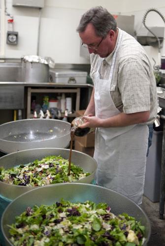 Italian Club annual crab feed | Happenings | lodinews.com