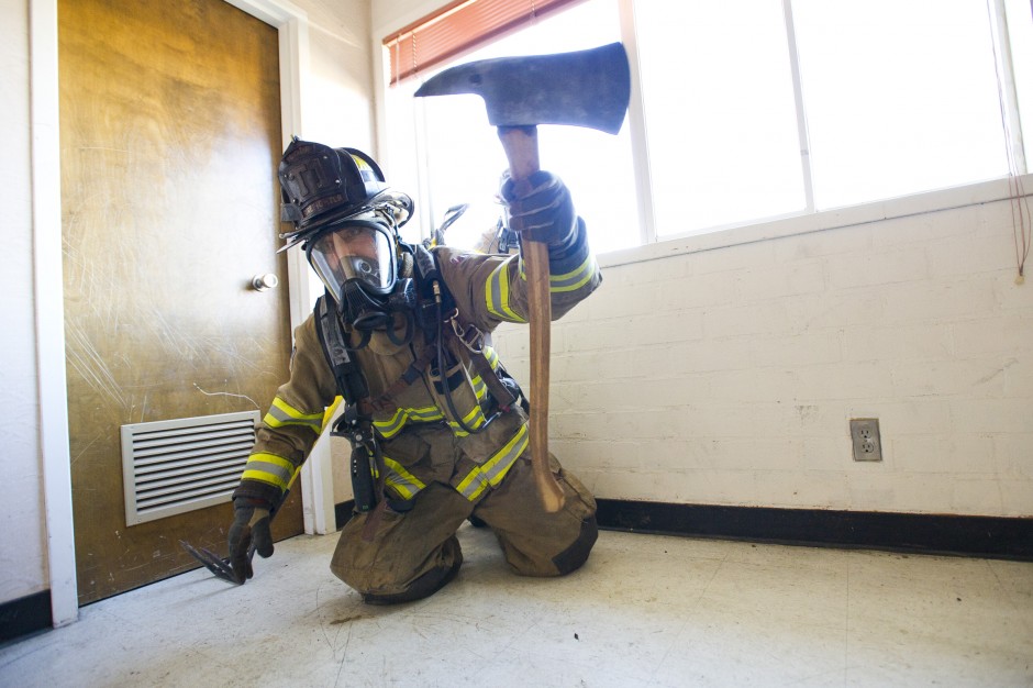 Firefighters practice window rescues | News | lodinews.com