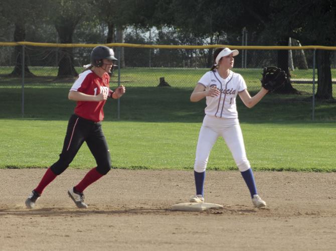 Softball: Flames lose a close game in Sacramento | Sports | lodinews.com