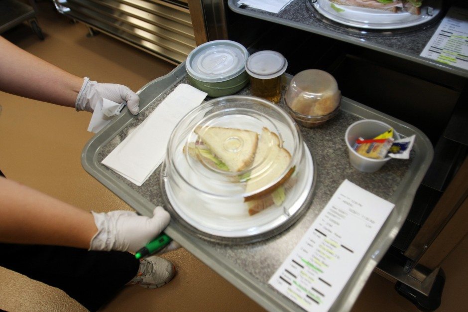 Lodi Memorial Hospital pampers patients with restaurant-style meals ...
