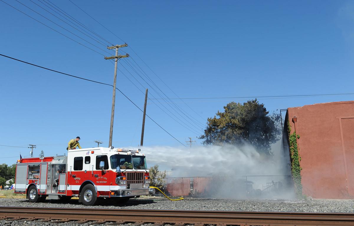 Fire sends black smoke billowing over Downtown Lodi | News | lodinews.com