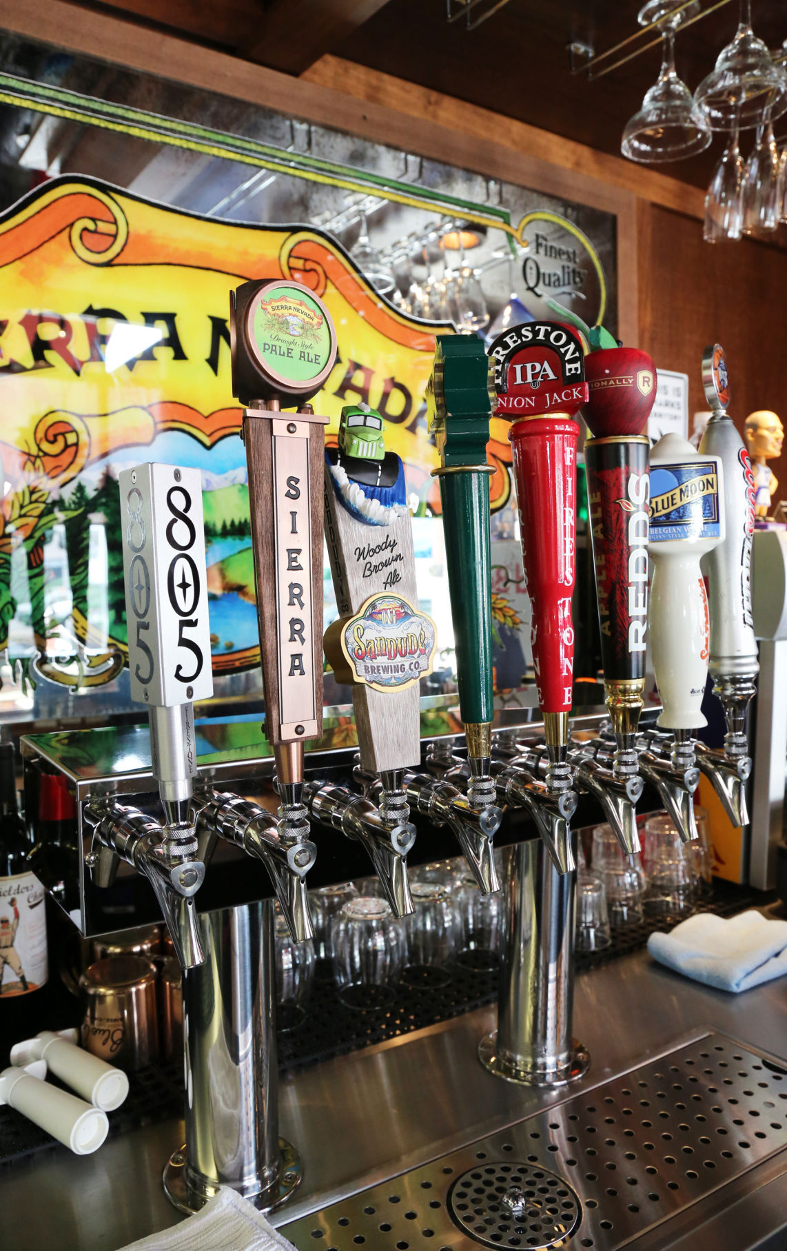 Shep’s sports bar: Spicy wings, icy drinks seven days a week | Dining ...