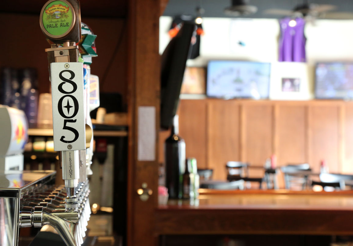 Shep’s sports bar: Spicy wings, icy drinks seven days a week | Dining ...