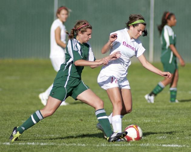 Lodi Flames dominate Tracy Bulldogs in girls soccer | Sports | lodinews.com